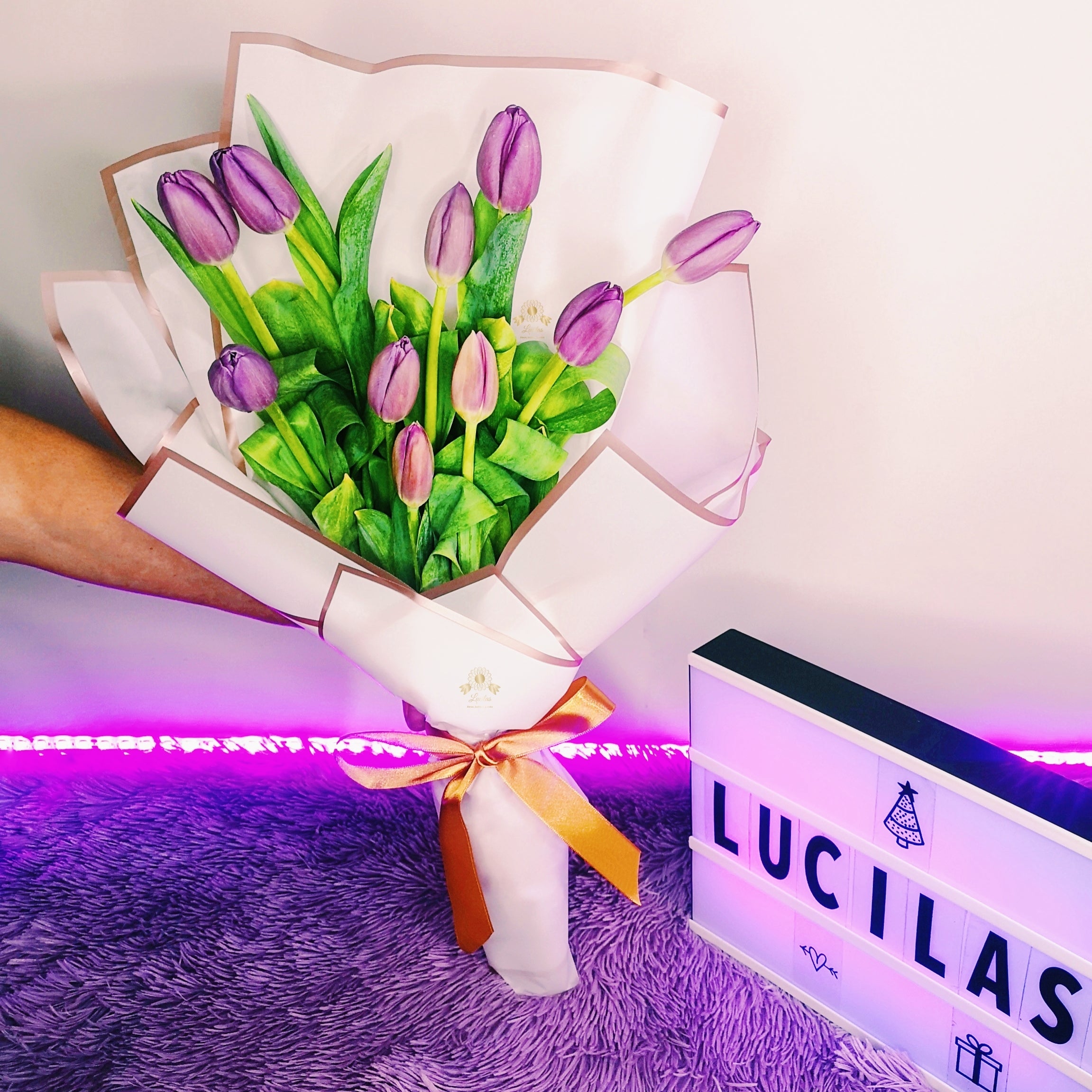 Ramo 10 Tulipanes – Florería Lucilas
