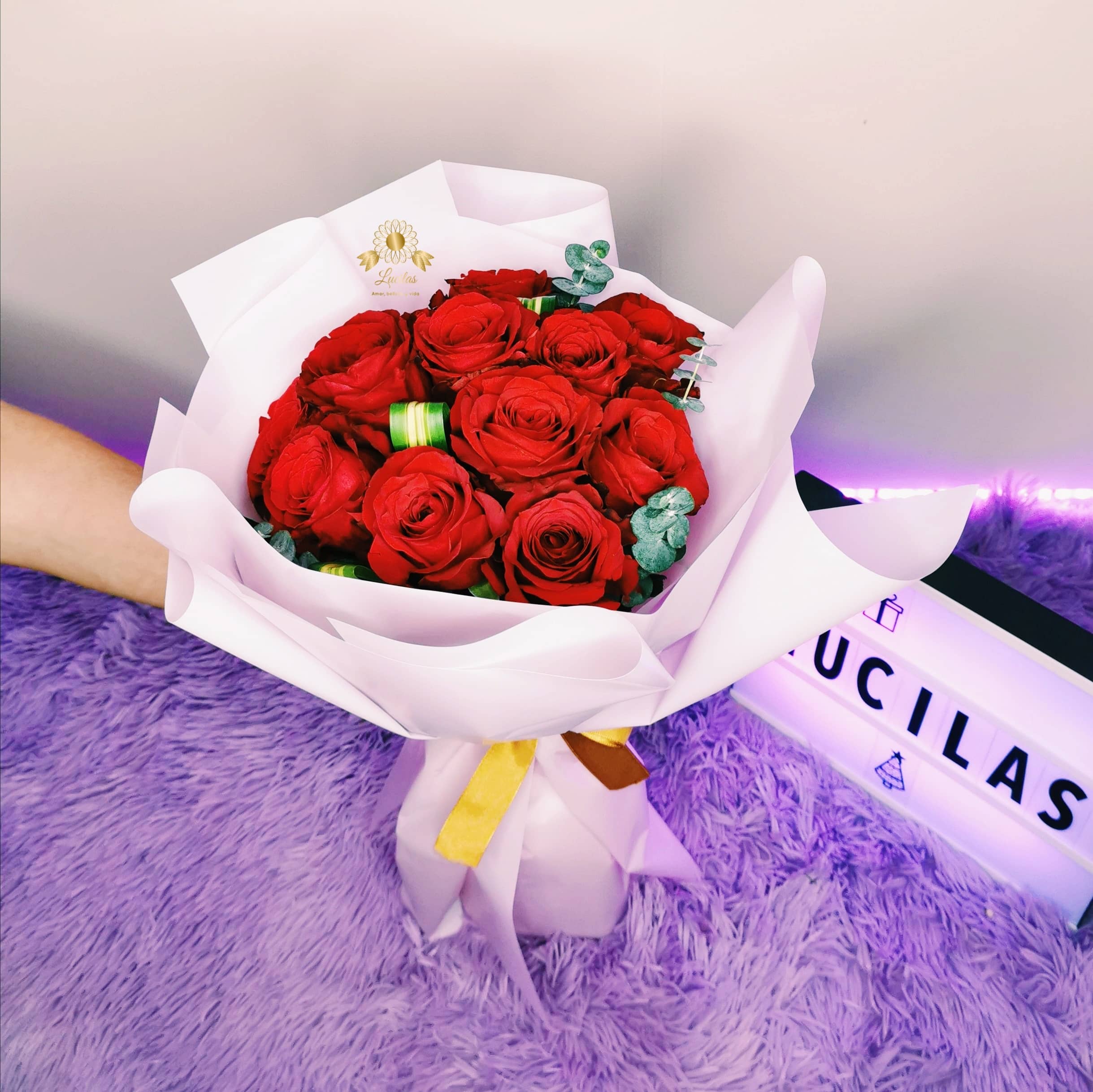 Ramo 12 Rosas – Florería Lucilas